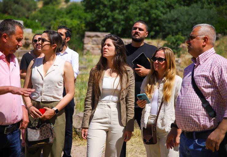 Kazı alanlarını ziyaret eden Başkan Denizli: “Tarihi ve kültürel ...